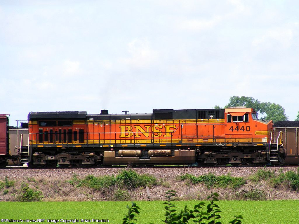BNSF 4440